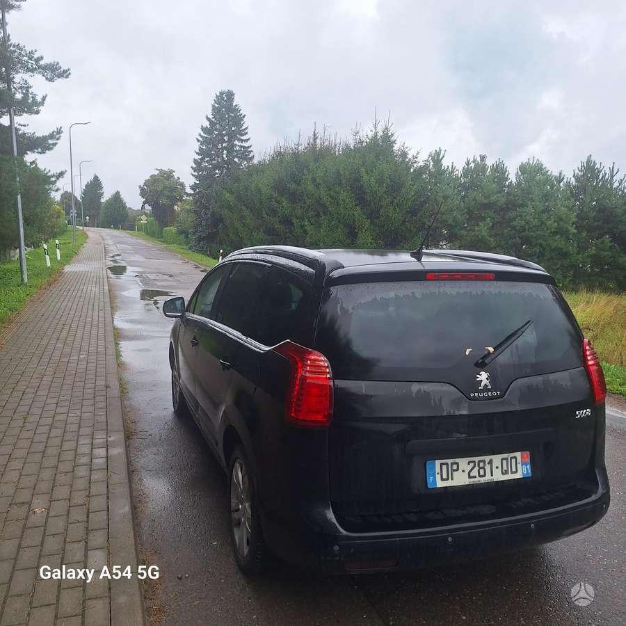 Black Peugeot 5008 2015 in Taurage, with an engine capacity of 2.00 L and mileage of 330 thousand km for 3799 €, photo 6 on AUTOMOTO.COM.LV