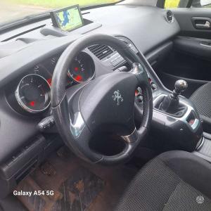 Black Peugeot 5008 2015 in Taurage, with an engine capacity of 2.00 L and mileage of 330 thousand km for 3799 €, photo 9 on AUTOMOTO.COM.LV