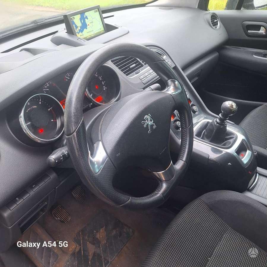 Black Peugeot 5008 2015 in Taurage, with an engine capacity of 2.00 L and mileage of 330 thousand km for 3799 €, photo 9 on AUTOMOTO.COM.LV