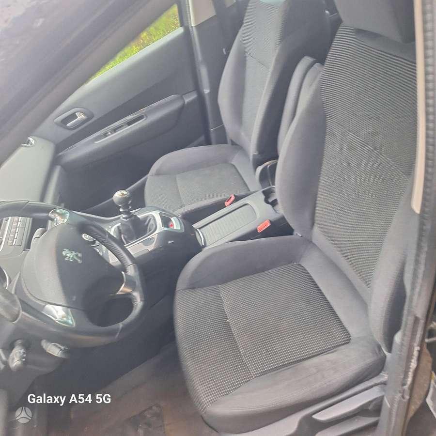 Black Peugeot 5008 2015 in Taurage, with an engine capacity of 2.00 L and mileage of 330 thousand km for 3799 €, photo 14 on AUTOMOTO.COM.LV