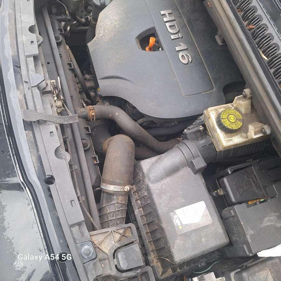 Black Peugeot 5008 2015 in Taurage, with an engine capacity of 2.00 L and mileage of 330 thousand km for 3799 €, photo 17 on AUTOMOTO.COM.LV
