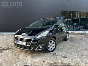 Melns Peugeot 5008 2016 Ogre, ar dzinēja tilpumu 1.60 L un nobraukumu 261 tūkst. km par 6900 €, foto  vietnē AUTOMOTO.COM.LV
