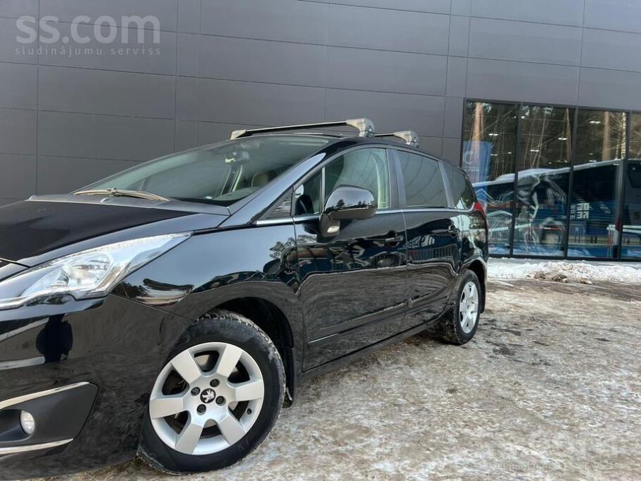 Black Peugeot 5008 2016 in Ogre, with an engine capacity of 1.60 L and mileage of 261 thousand km for 6900 €, photo 4 on AUTOMOTO.COM.LV