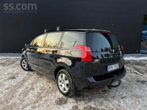 Black Peugeot 5008 2016 in Ogre, with an engine capacity of 1.60 L and mileage of 261 thousand km for 6900 €, photo 6 on AUTOMOTO.COM.LV