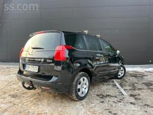 Black Peugeot 5008 2016 in Ogre, with an engine capacity of 1.60 L and mileage of 261 thousand km for 6900 €, photo 8 on AUTOMOTO.COM.LV