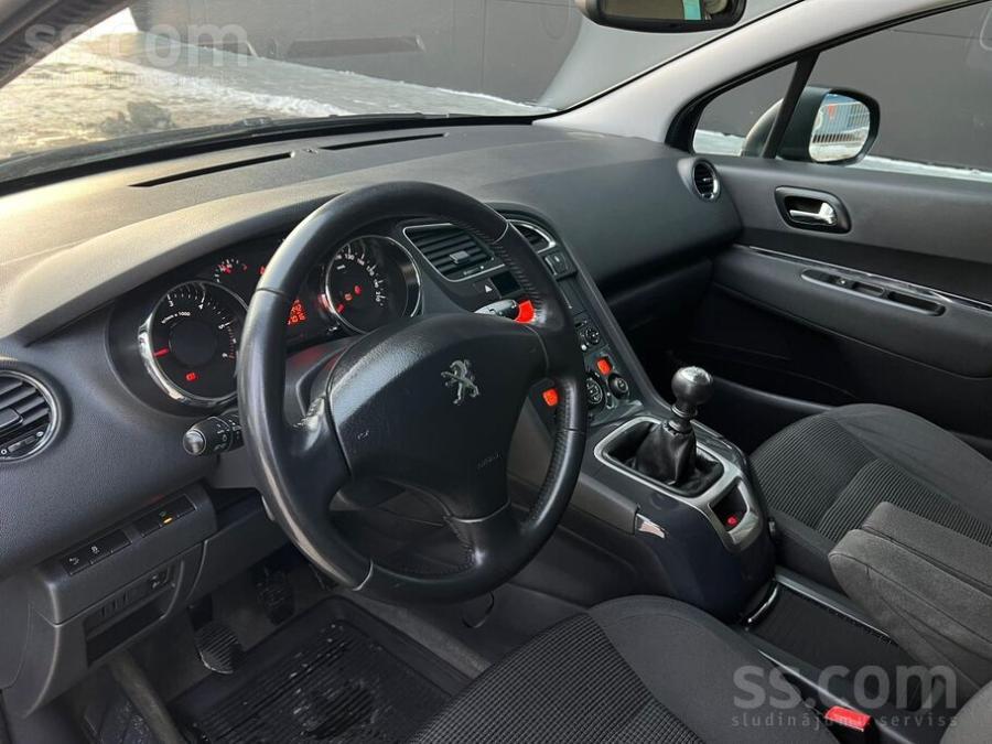 Black Peugeot 5008 2016 in Ogre, with an engine capacity of 1.60 L and mileage of 261 thousand km for 6900 €, photo 11 on AUTOMOTO.COM.LV