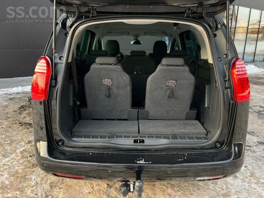 Black Peugeot 5008 2016 in Ogre, with an engine capacity of 1.60 L and mileage of 261 thousand km for 6900 €, photo 15 on AUTOMOTO.COM.LV