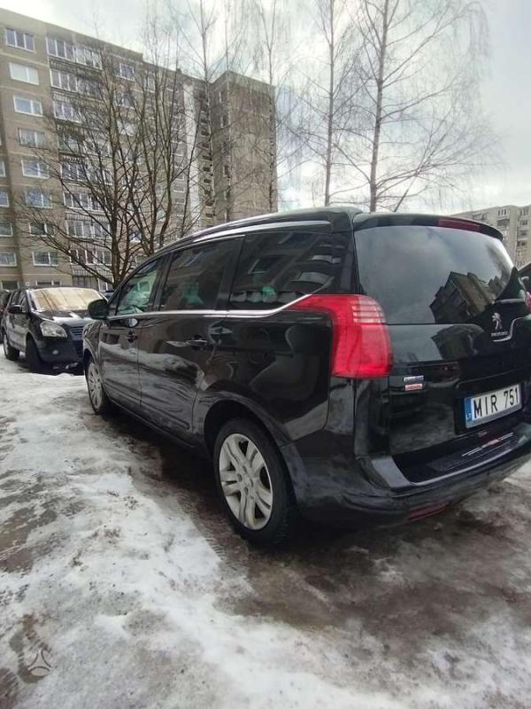 Melns Peugeot 5008 2016 Viļņa, ar dzinēja tilpumu 2.00 L un nobraukumu 274 tūkst. km par 5800 €, foto 4 vietnē AUTOMOTO.COM.LV