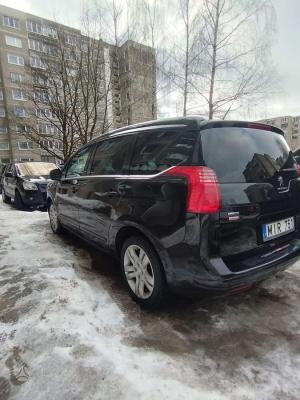 Melns Peugeot 5008 2016 Viļņa, ar dzinēja tilpumu 2.00 L un nobraukumu 274 tūkst. km par 5800 €, foto 4 vietnē AUTOMOTO.COM.LV