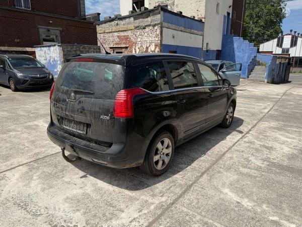 Black Peugeot 5008 2016 in Ukmerge, with an engine capacity of 1.56 L and mileage of 215 thousand km for 5350 €, photo 3 on AUTOMOTO.COM.LV