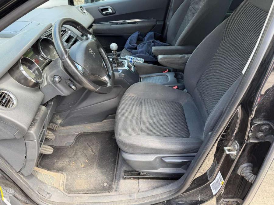 Melns Peugeot 5008 2016 Ukmergė, ar dzinēja tilpumu 1.56 L un nobraukumu 215 tūkst. km par 5350 €, foto 8 vietnē AUTOMOTO.COM.LV