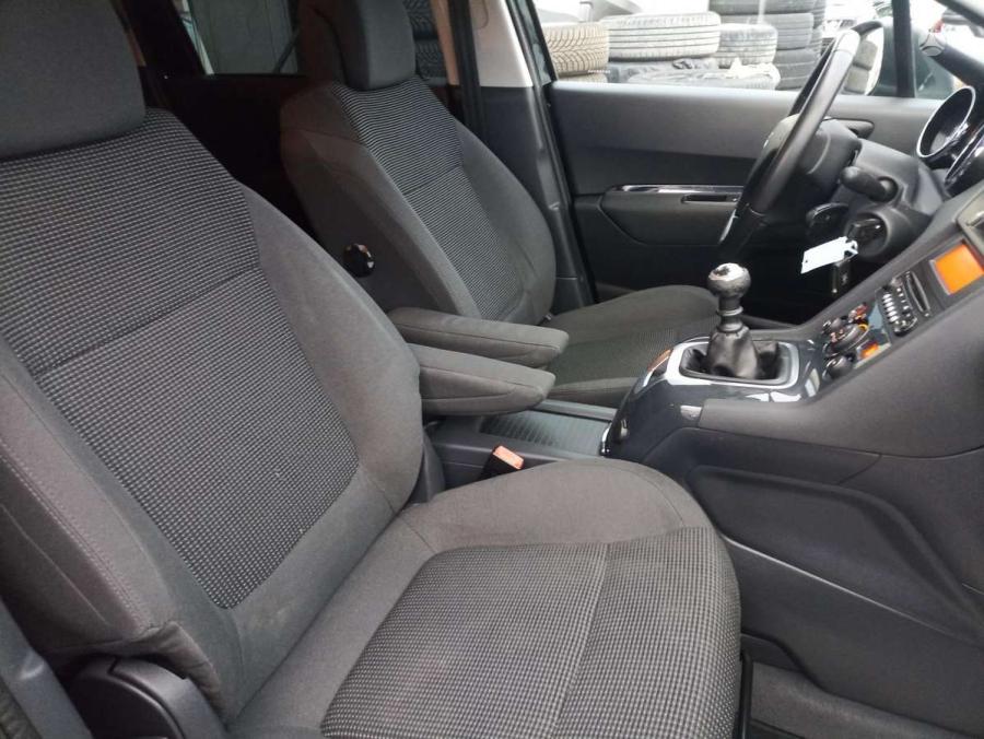 Melns Peugeot 5008 2016 Viļņa, ar dzinēja tilpumu 1.20 L un nobraukumu 124 tūkst. km par 5650 €, foto 11 vietnē AUTOMOTO.COM.LV