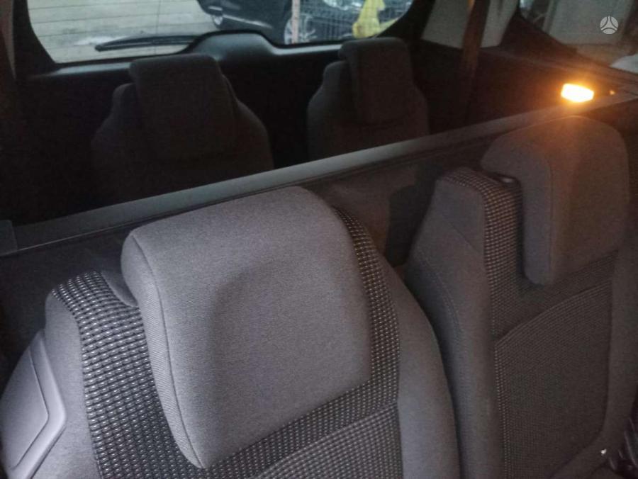 Melns Peugeot 5008 2016 Viļņa, ar dzinēja tilpumu 1.20 L un nobraukumu 124 tūkst. km par 5650 €, foto 13 vietnē AUTOMOTO.COM.LV