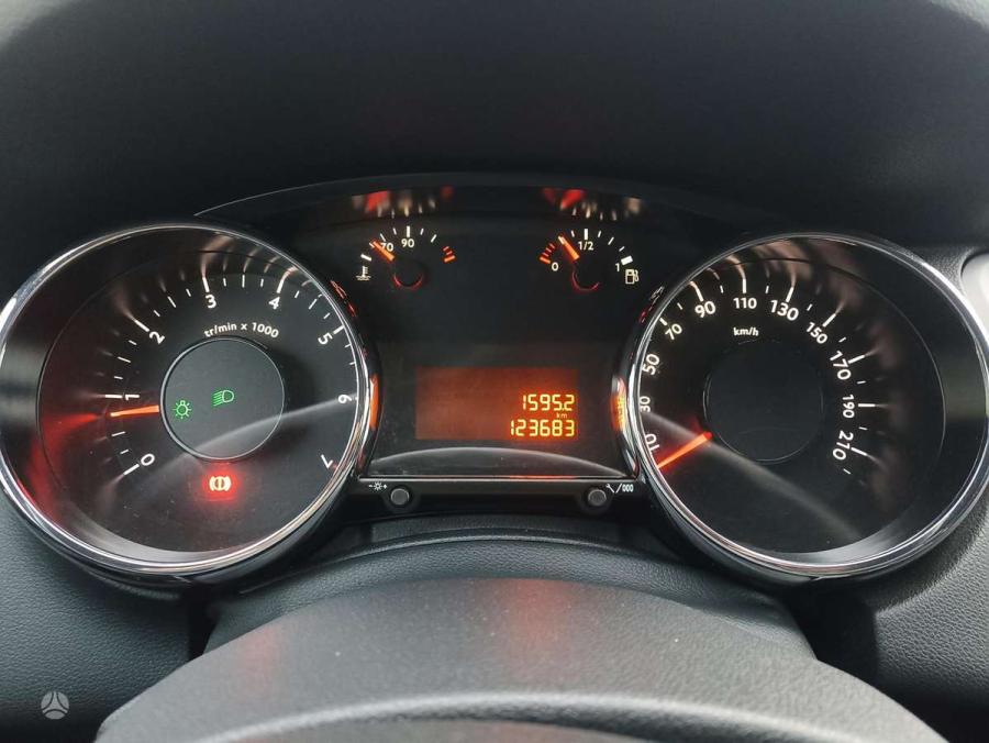Melns Peugeot 5008 2016 Viļņa, ar dzinēja tilpumu 1.20 L un nobraukumu 124 tūkst. km par 5650 €, foto 17 vietnē AUTOMOTO.COM.LV
