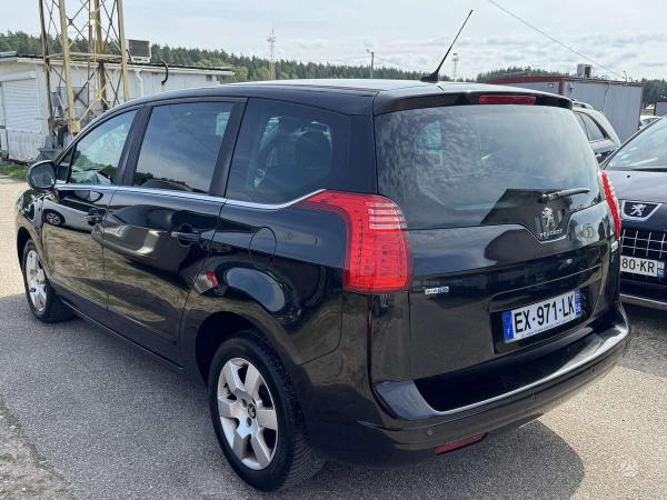 Black Peugeot 5008 2016 in Vilnius, with an engine capacity of 1.56 L and mileage of 220 thousand km for 5700 €, photo 7 on AUTOMOTO.COM.LV