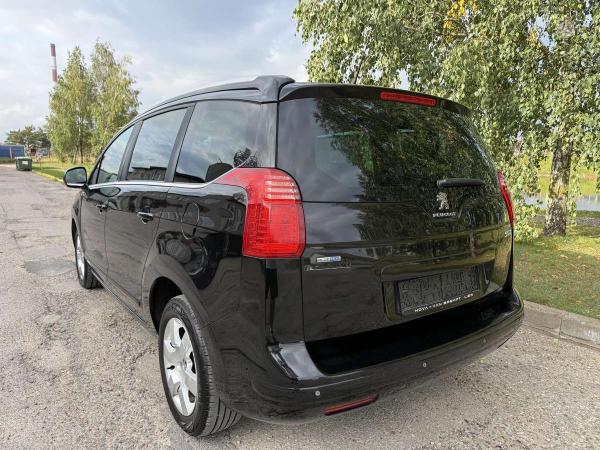 Black Peugeot 5008 2017 in Vilnius, with an engine capacity of 1.56 L and mileage of 270 thousand km for 5900 €, photo 5 on AUTOMOTO.COM.LV