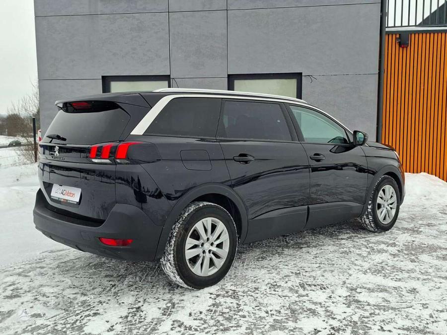 Melns Peugeot 5008 2018 Viļņa, ar dzinēja tilpumu 1.50 L un nobraukumu 231 tūkst. km par 11500 €, foto 5 vietnē AUTOMOTO.COM.LV