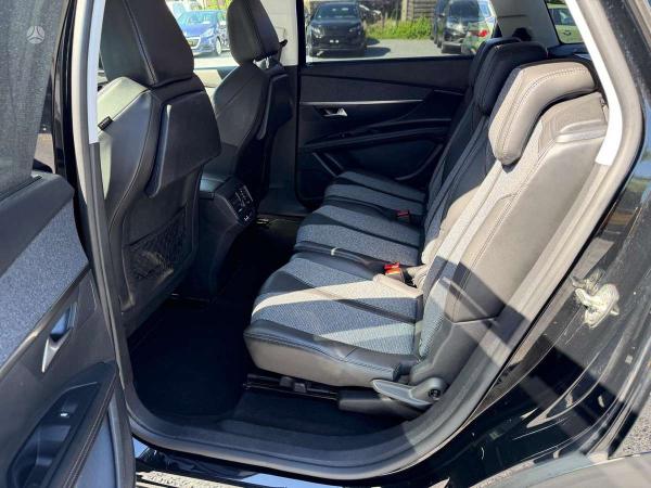 Black Peugeot 5008 2018 in Klaipeda, with an engine capacity of 1.20 L and mileage of 217 thousand km for 9999 €, photo 10 on AUTOMOTO.COM.LV