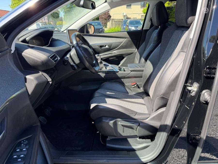 Melns Peugeot 5008 2018 Klaipėda, ar dzinēja tilpumu 1.20 L un nobraukumu 217 tūkst. km par 9999 €, foto 16 vietnē AUTOMOTO.COM.LV