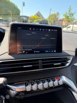 Melns Peugeot 5008 2018 Klaipėda, ar dzinēja tilpumu 1.20 L un nobraukumu 217 tūkst. km par 9999 €, foto 20 vietnē AUTOMOTO.COM.LV