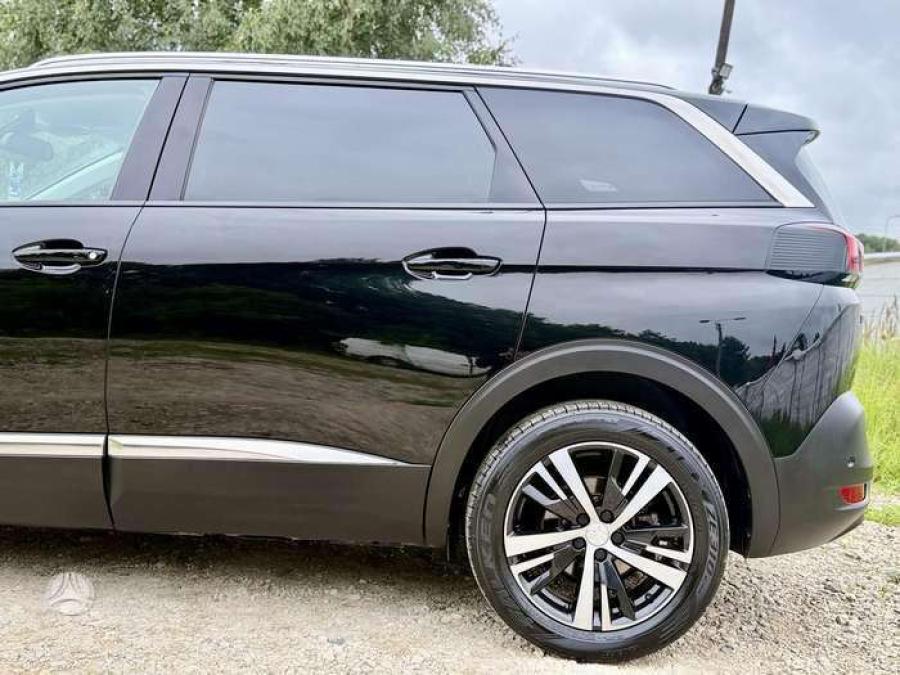 Black Peugeot 5008 2018 in Siauliai, with an engine capacity of 1.50 L and mileage of 182 thousand km for 14500 €, photo 13 on AUTOMOTO.COM.LV