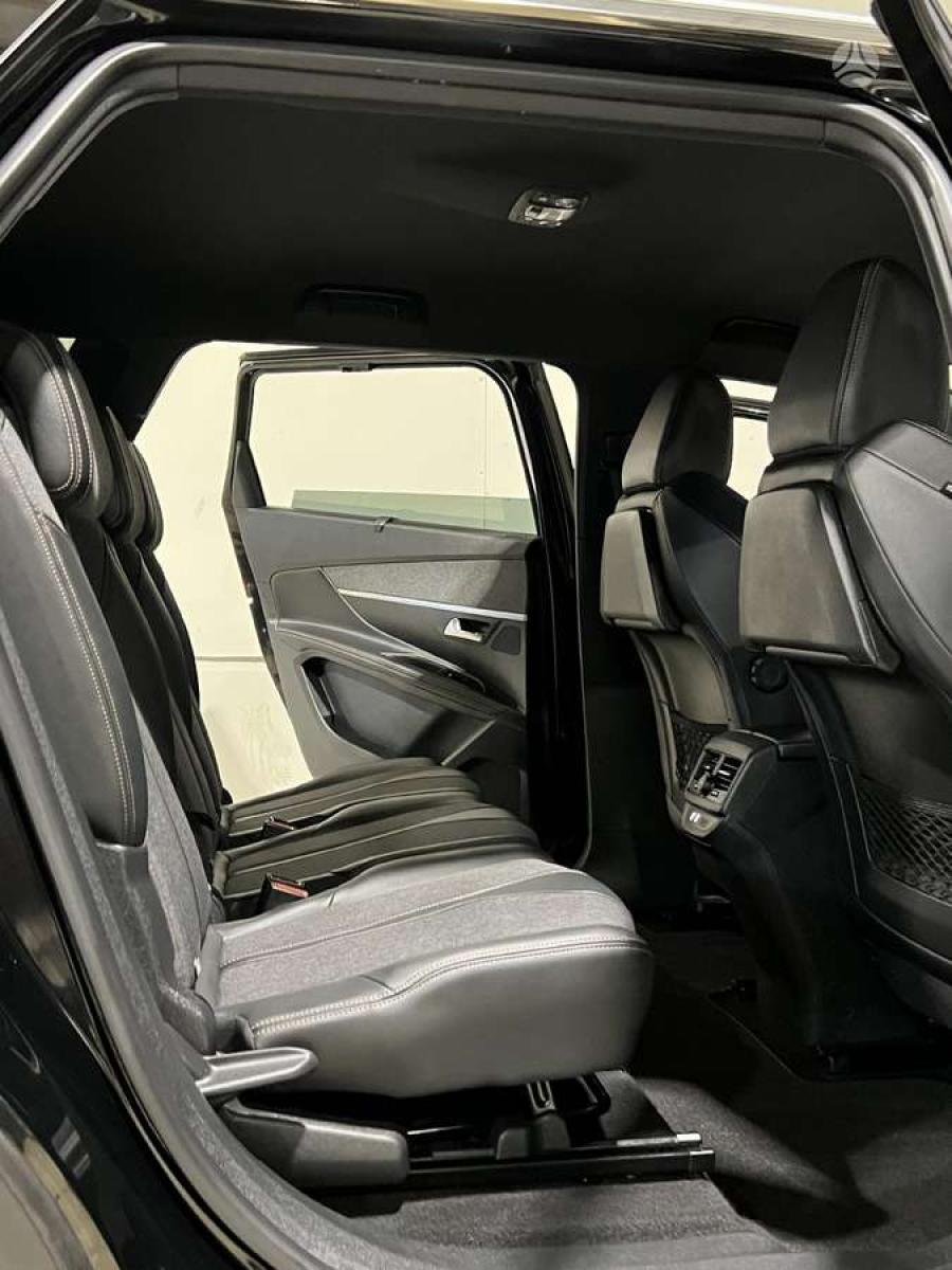 Black Peugeot 5008 2019 in Klaipeda, with an engine capacity of 1.50 L and mileage of 223 thousand km for 13999 €, photo 22 on AUTOMOTO.COM.LV