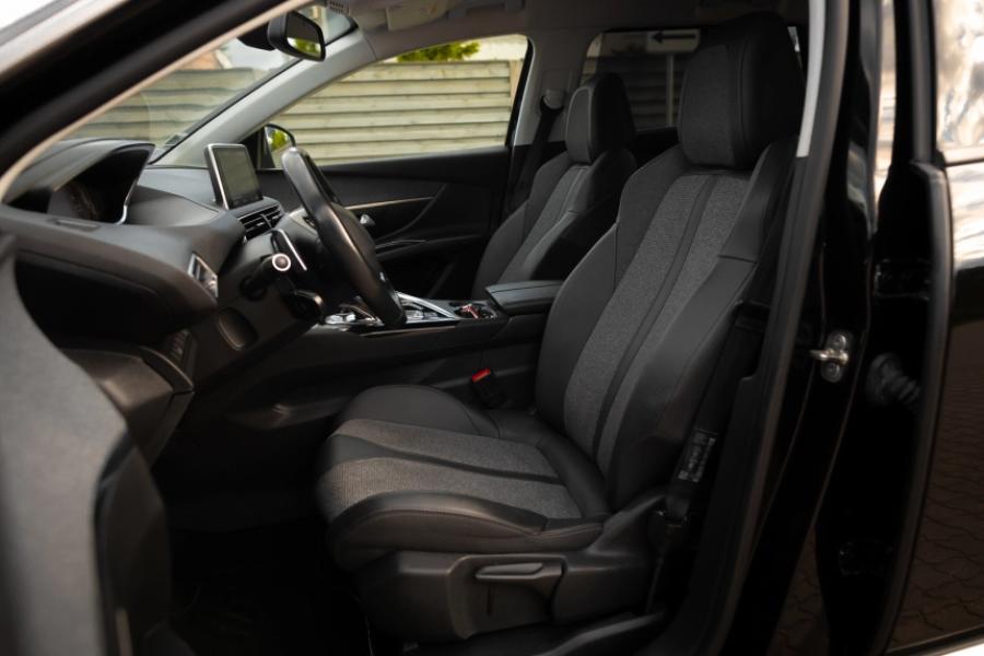 Melns Peugeot 5008 2020 Rīga, ar dzinēja tilpumu 2.00 L un nobraukumu 178 tūkst. km par 19490 €, foto 19 vietnē AUTOMOTO.COM.LV