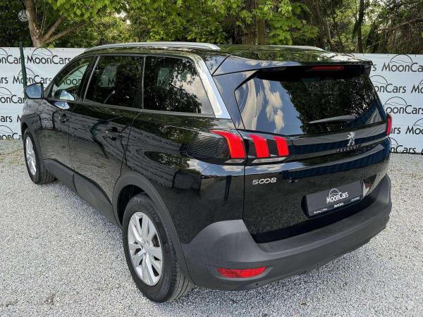 Melns Peugeot 5008 2020 Viļņa, ar dzinēja tilpumu 1.20 L un nobraukumu 240 tūkst. km par 10300 €, foto 8 vietnē AUTOMOTO.COM.LV