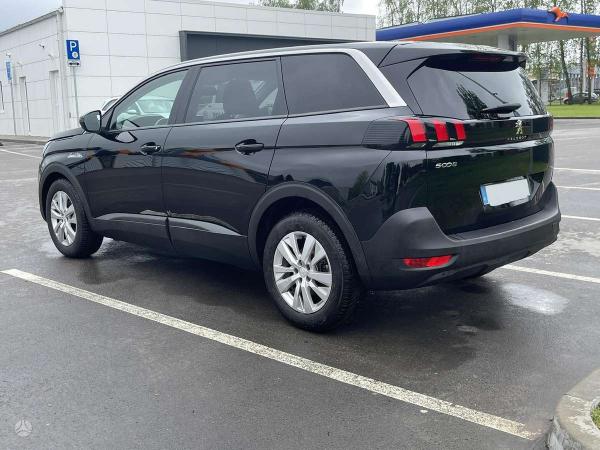 Black Peugeot 5008 2020 in Taurage, with an engine capacity of 1.50 L and mileage of 252 thousand km for 9300 €, photo 3 on AUTOMOTO.COM.LV
