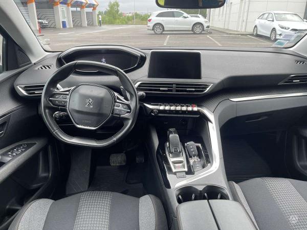 Black Peugeot 5008 2020 in Taurage, with an engine capacity of 1.50 L and mileage of 252 thousand km for 9300 €, photo 8 on AUTOMOTO.COM.LV