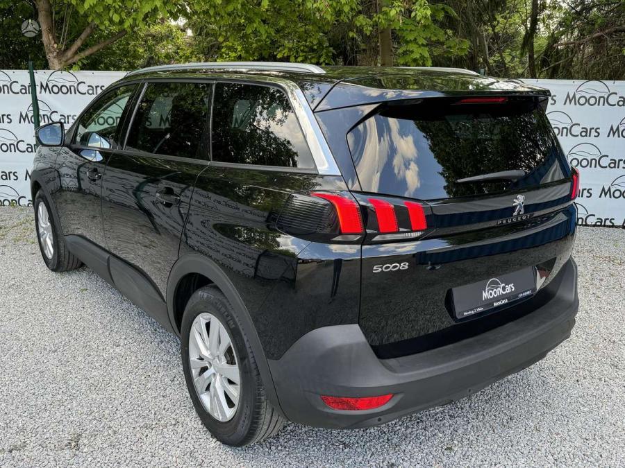 Melns Peugeot 5008 2020 Viļņa, ar dzinēja tilpumu 1.20 L un nobraukumu 240 tūkst. km par 10300 €, foto 9 vietnē AUTOMOTO.COM.LV