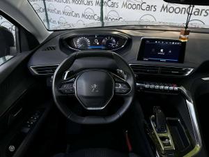 Melns Peugeot 5008 2020 Viļņa, ar dzinēja tilpumu 1.20 L un nobraukumu 240 tūkst. km par 10300 €, foto 14 vietnē AUTOMOTO.COM.LV