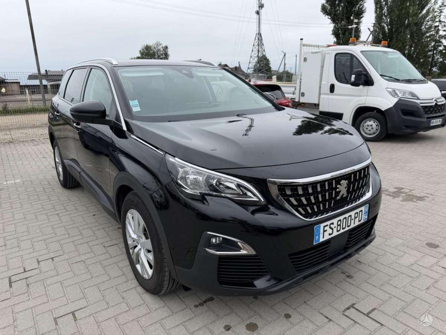Черный Пежо 5008 2020 в Таураге, объемом двигателя 1.50 л и пробегом 200 тыс. км за 9800 €, фото 1 на AUTOMOTO.COM.LV
