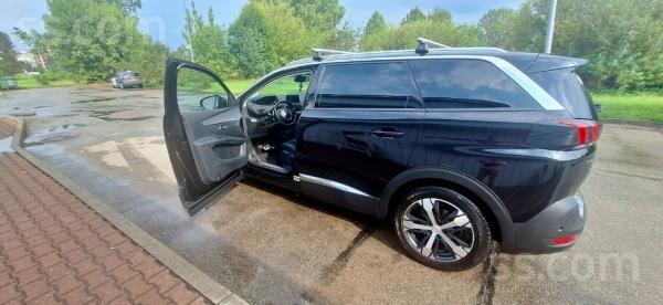Peugeot 5008 2020 Rīga vietnē Melns Peugeot 5008 2020 Rīga, ar dzinēja tilpumu 1.50 L un nobraukumu 137 tūkst. km par 15500 €, foto 5 vietnē AUTOMOTO.COM.LV