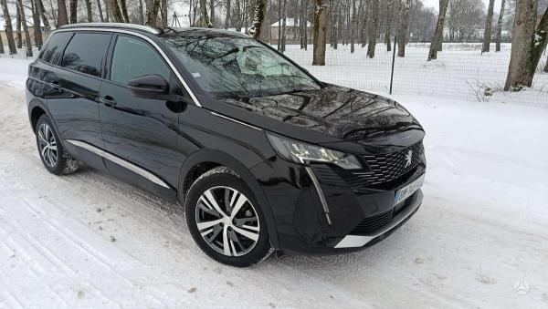Black Peugeot 5008 2022 in Taurage, with an engine capacity of 1.50 L and mileage of 176 thousand km for 15500 €, photo 3 on AUTOMOTO.COM.LV