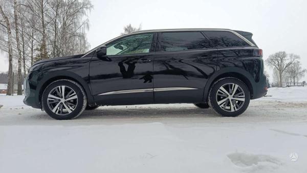 Black Peugeot 5008 2022 in Taurage, with an engine capacity of 1.50 L and mileage of 176 thousand km for 15500 €, photo 9 on AUTOMOTO.COM.LV