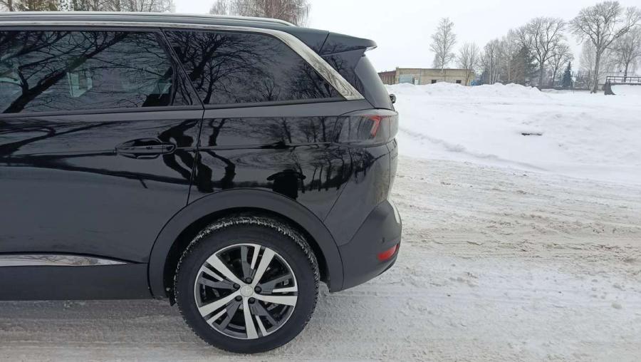 Black Peugeot 5008 2022 in Taurage, with an engine capacity of 1.50 L and mileage of 176 thousand km for 15500 €, photo 13 on AUTOMOTO.COM.LV