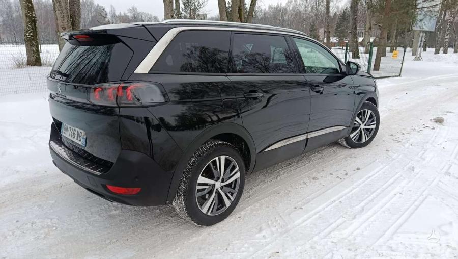 Black Peugeot 5008 2022 in Taurage, with an engine capacity of 1.50 L and mileage of 176 thousand km for 15500 €, photo 17 on AUTOMOTO.COM.LV