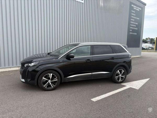 Black Peugeot 5008 2022 in Vilnius, with an engine capacity of 1.50 L and mileage of 156 thousand km for 14900 €, photo 2 on AUTOMOTO.COM.LV