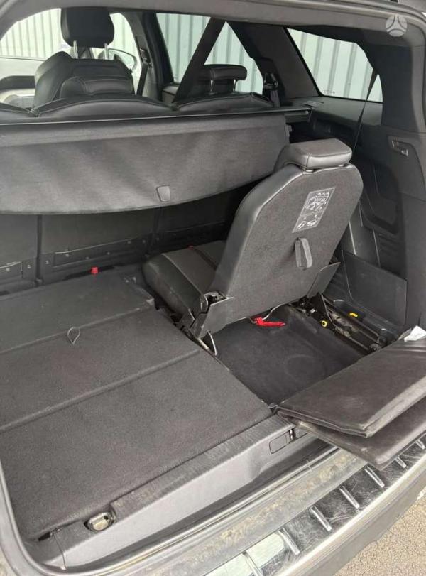 Black Peugeot 5008 2022 in Vilnius, with an engine capacity of 1.50 L and mileage of 156 thousand km for 14900 €, photo 4 on AUTOMOTO.COM.LV
