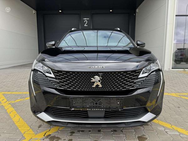 Black Peugeot 5008 2022 in Vilnius, with an engine capacity of 1.50 L and mileage of 103 thousand km for 20171 €, photo 3 on AUTOMOTO.COM.LV