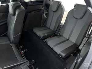 Black Peugeot 5008 2022 in Kaunas, with an engine capacity of 1.50 L and mileage of 96 thousand km for 18999 €, photo 12 on AUTOMOTO.COM.LV