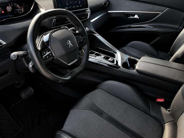 Black Peugeot 5008 2023 in Marijampole, with an engine capacity of 1.20 L and mileage of 122 thousand km for 17787 €, photo 10 on AUTOMOTO.COM.LV