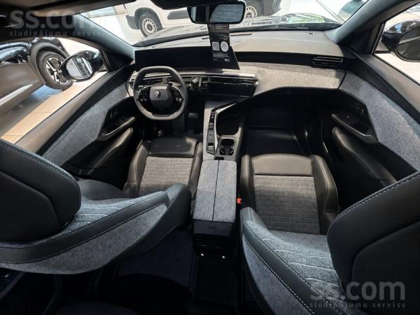 Black Peugeot 5008 2026 in Riga, with an engine capacity of 1.20 L and mileage of 0 thousand km for 32900 €, photo 8 on AUTOMOTO.COM.LV
