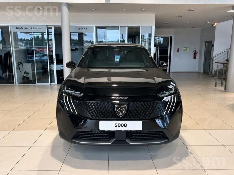 Black Peugeot 5008 2026 in Riga, with an engine capacity of 1.20 L and mileage of 0 thousand km for 32900 €, photo 3 on AUTOMOTO.COM.LV