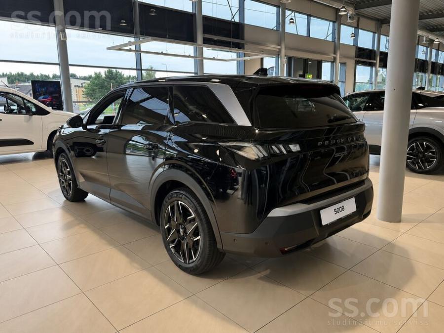 Black Peugeot 5008 2026 in Riga, with an engine capacity of 1.20 L and mileage of 0 thousand km for 32900 €, photo 6 on AUTOMOTO.COM.LV