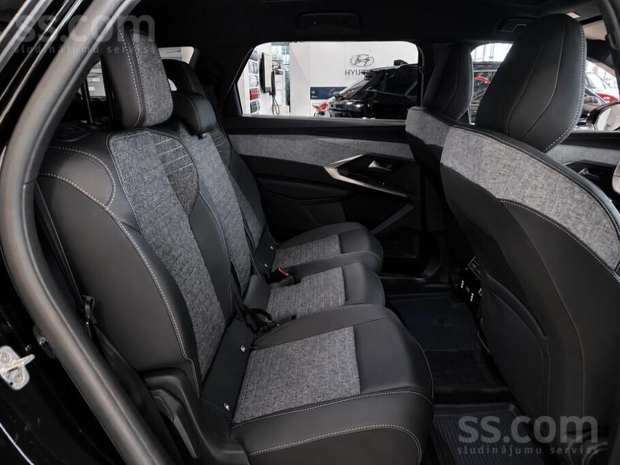 Black Peugeot 5008 2026 in Riga, with an engine capacity of 1.20 L and mileage of 0 thousand km for 32900 €, photo 10 on AUTOMOTO.COM.LV