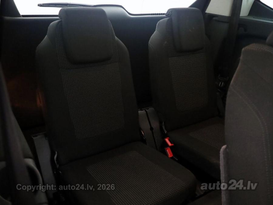 Black Peugeot 5008 2010 in Tallinn, with an engine capacity of 1.60 L and mileage of 239 thousand km for 2299 €, photo 8 on AUTOMOTO.COM.LV