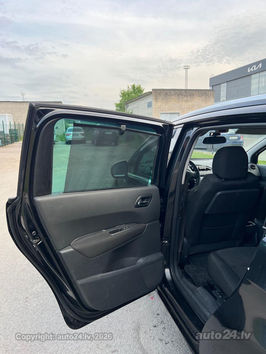 Melns Peugeot 5008 2011 Narva, ar dzinēja tilpumu 1.60 L un nobraukumu 476 tūkst. km par 2499 €, foto 14 vietnē AUTOMOTO.COM.LV