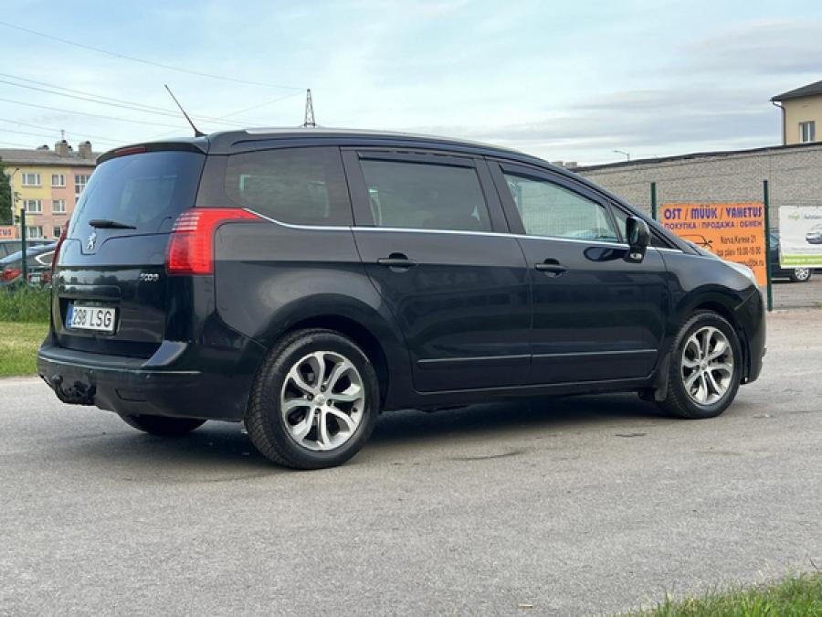 Black Peugeot 5008 2011 in Narva, with an engine capacity of 1.60 L and mileage of 462 thousand km for 1999 €, photo 8 on AUTOMOTO.COM.LV